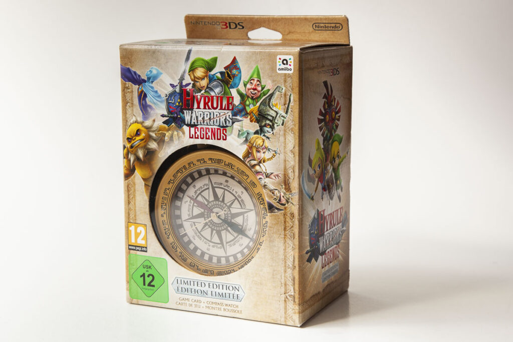 Hyrule Warriors Legends: Limited Edition. Game Card + Compass Watch(3DS ...