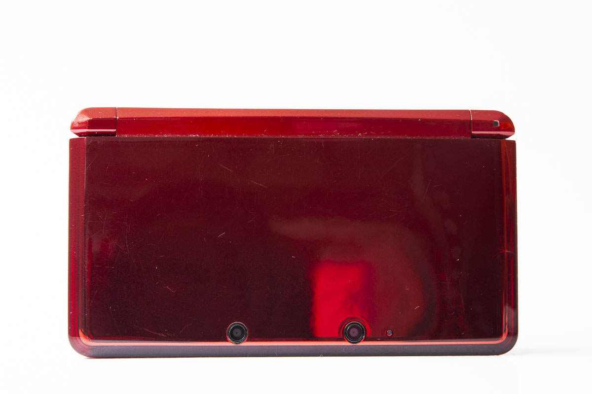 3DS: Metallic Red inkl. oplader #2 se billeder – Nintendopusheren