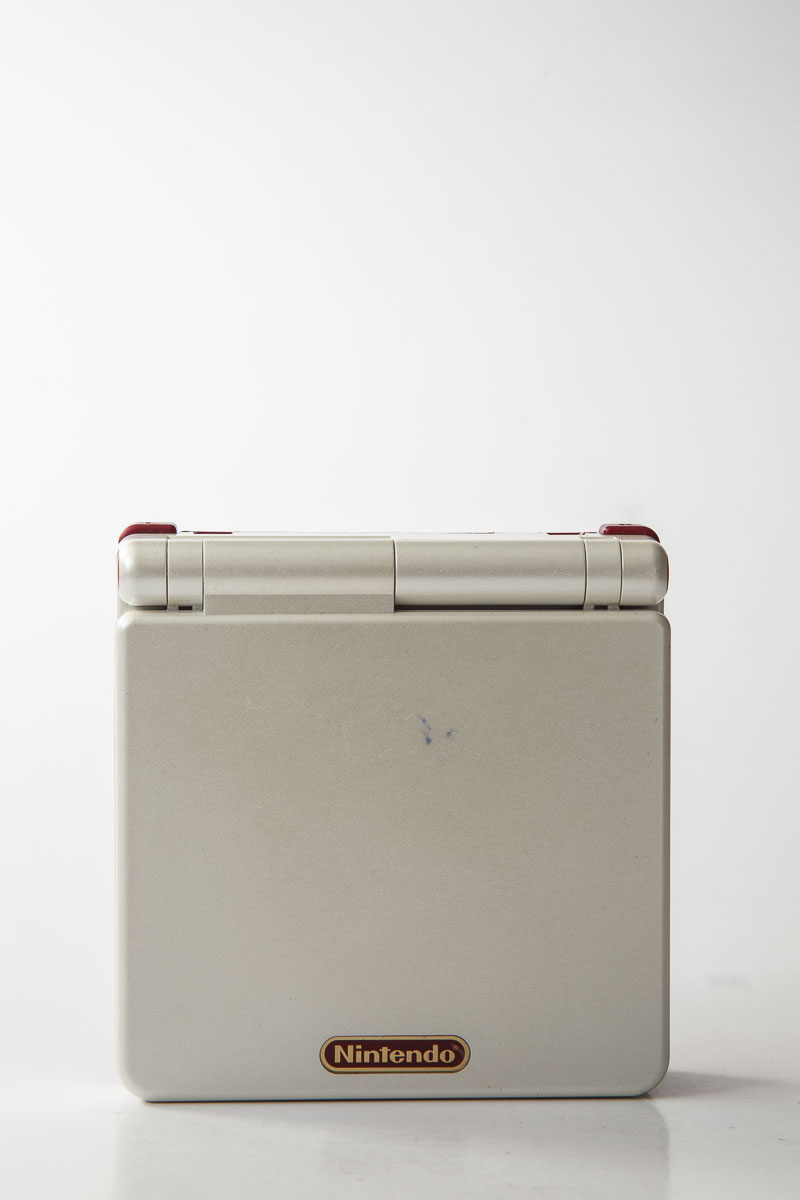 Gameboy Advance SP: Famicom Limited Edition – Nintendopusheren