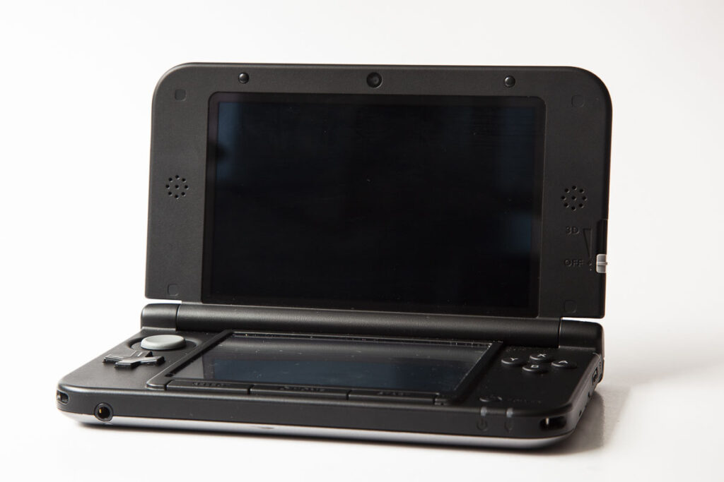 3DS XL: Metallic Grey inkl. oplader #1 – Nintendopusheren