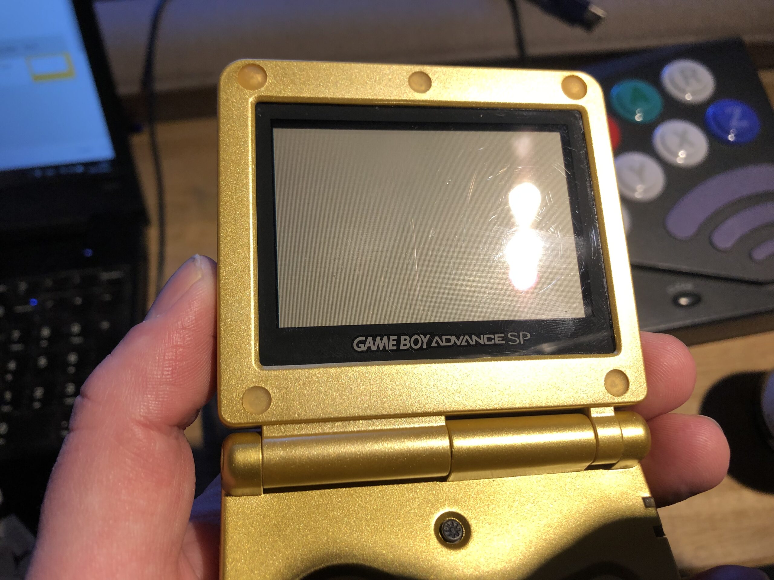 Gameboy Advance SP 001: Triforce(ny skal) inkl. oplader – Nintendopusheren