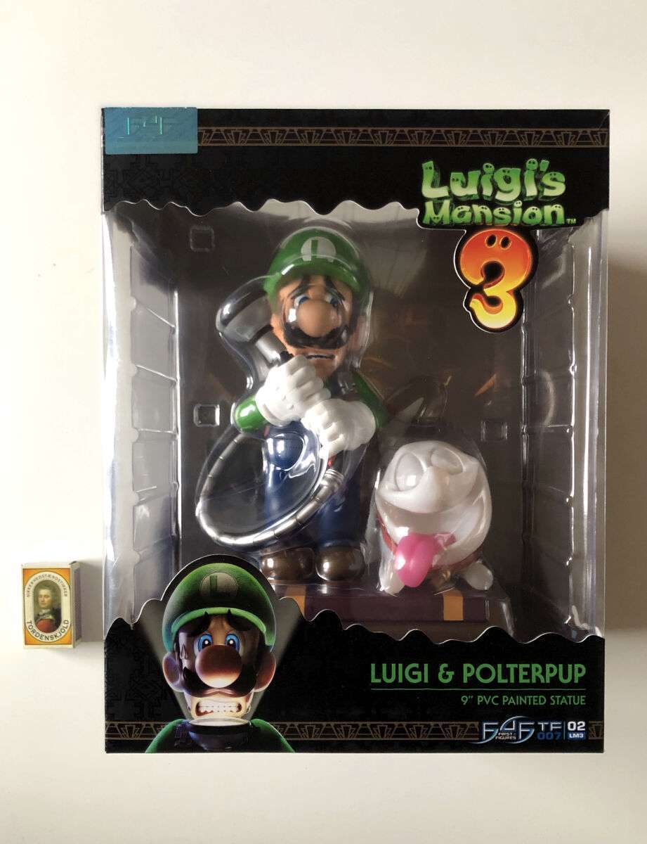 Luigi’s Mansion 3 – Luigi and Polterpup 9 Tommer PVC Malet Statue 22,8 ...