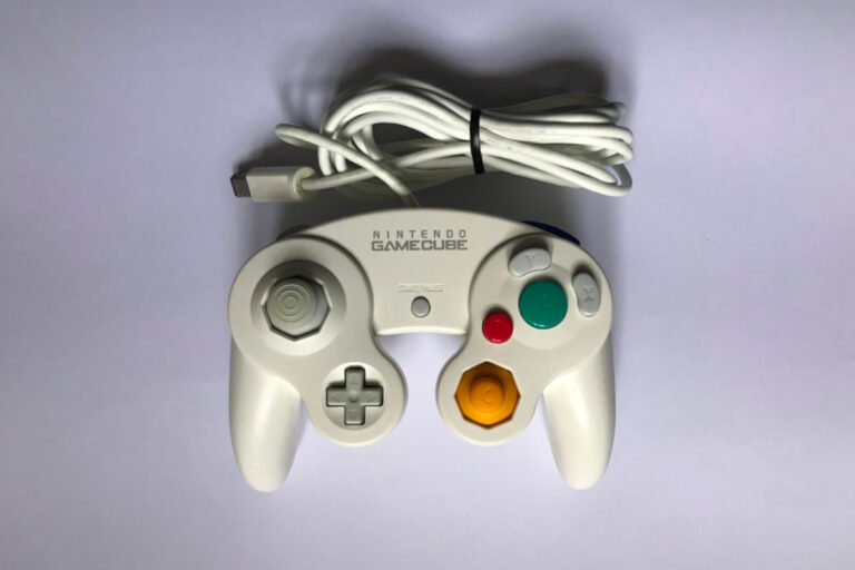 Gamecube: Controller – White – Nintendopusheren