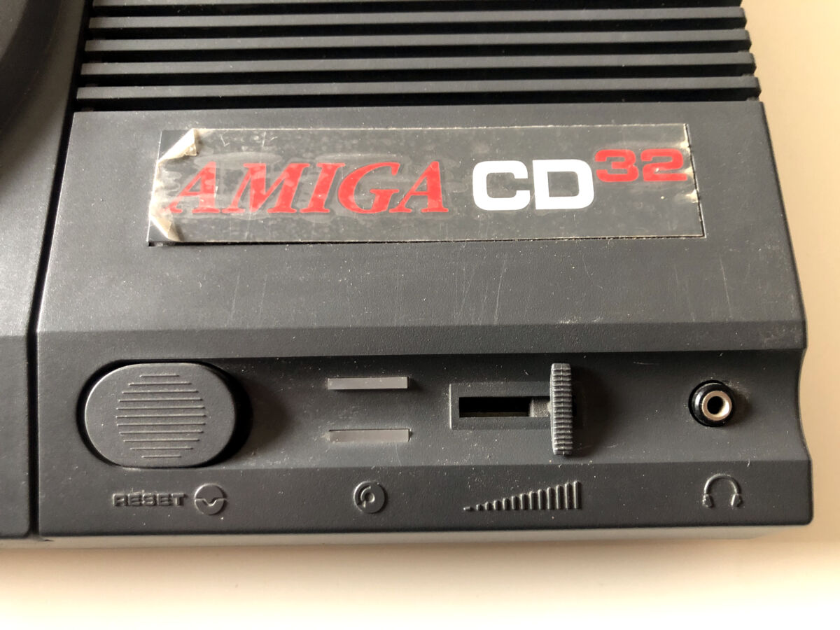 Amiga CD 32 inkl to spil – Nintendopusheren