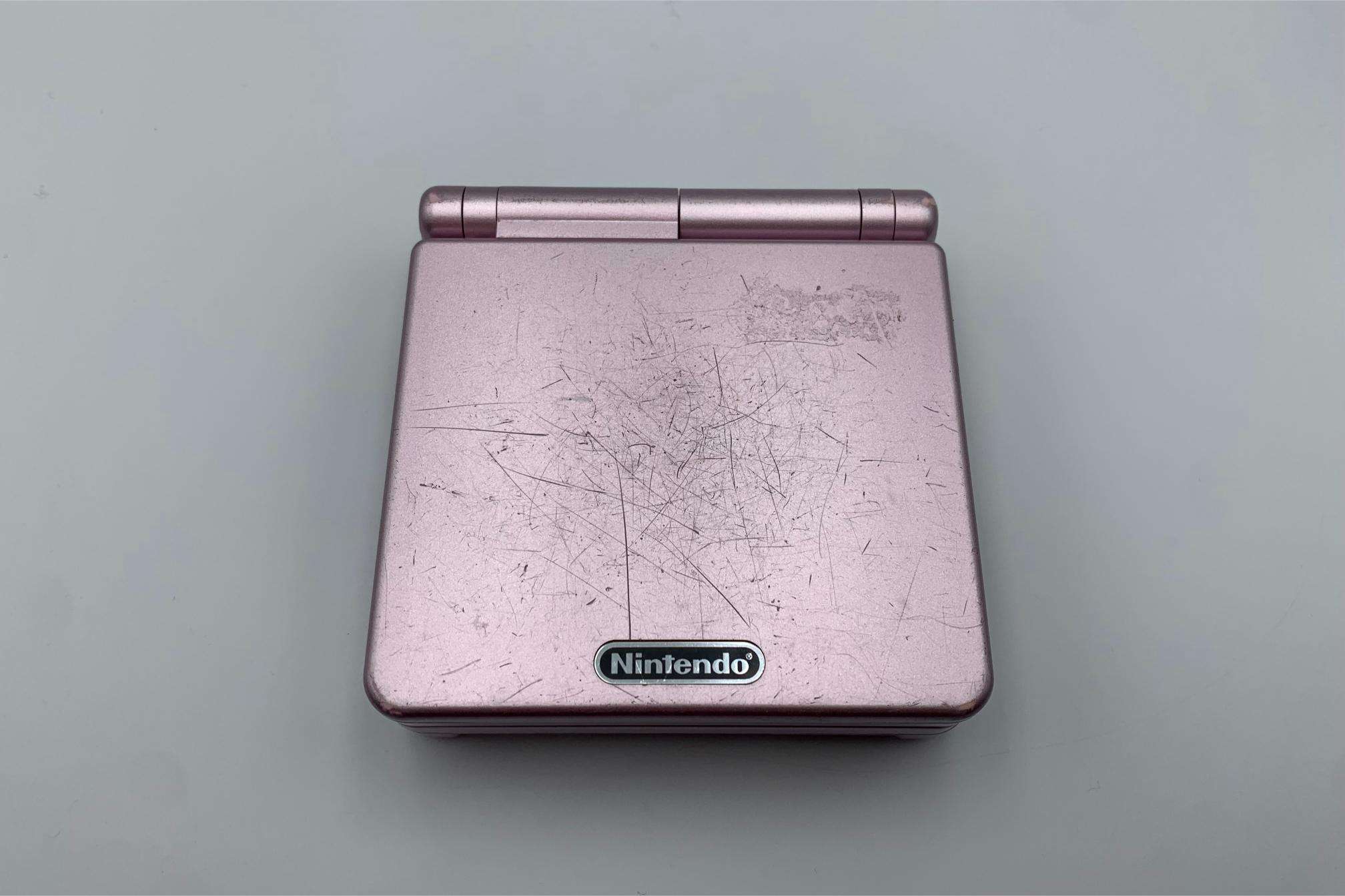 Gameboy Advance SP 101: Pink inkl. oplader – se billeder – Nintendopusheren