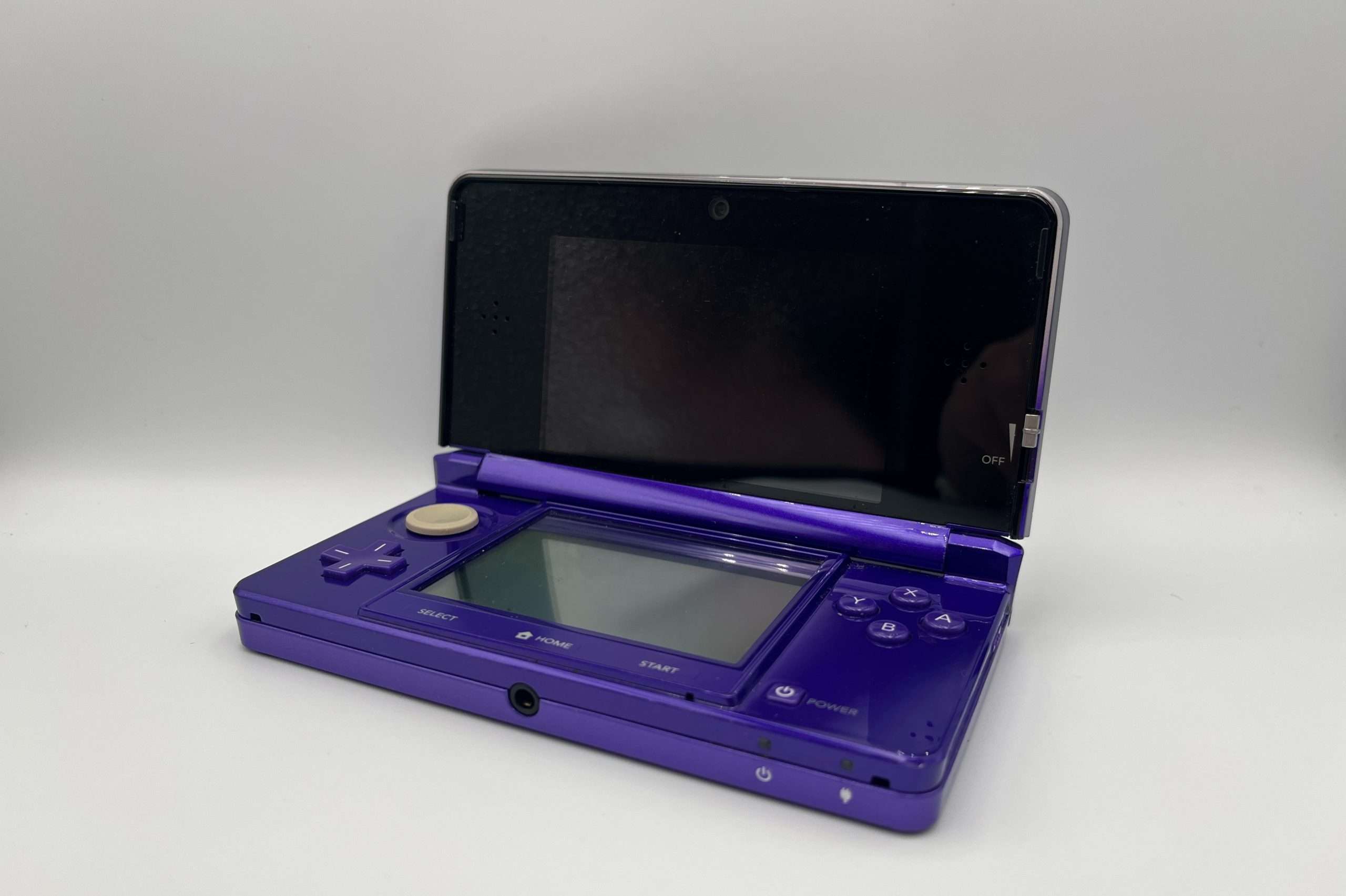 3DS: Metallic Purple inkl. oplader(US/NTSC) – Nintendopusheren